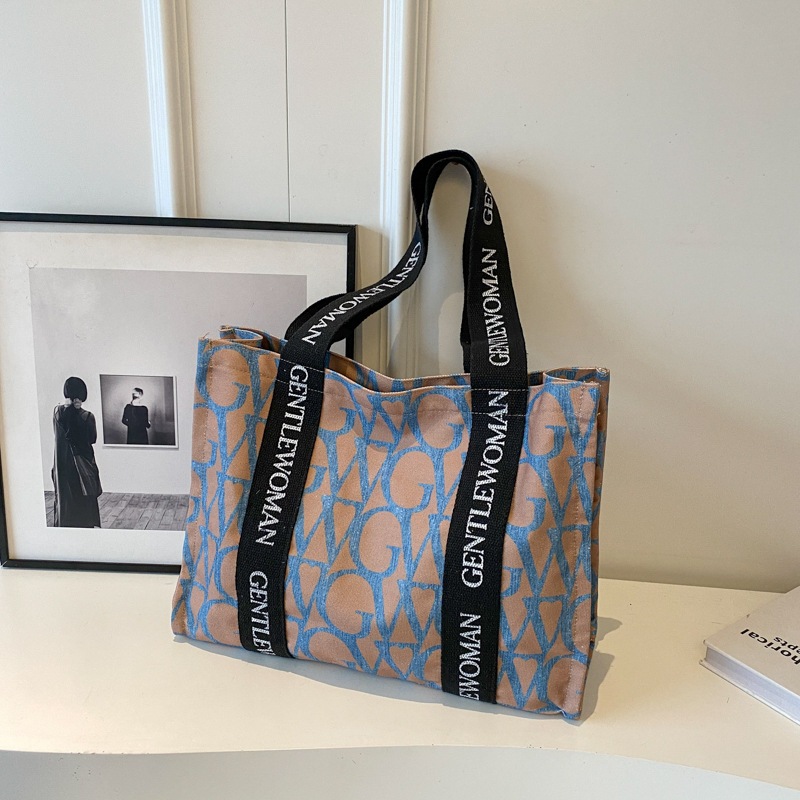 Gentlewoman new large-capacity contrasting shoulder strap high-end tote ...