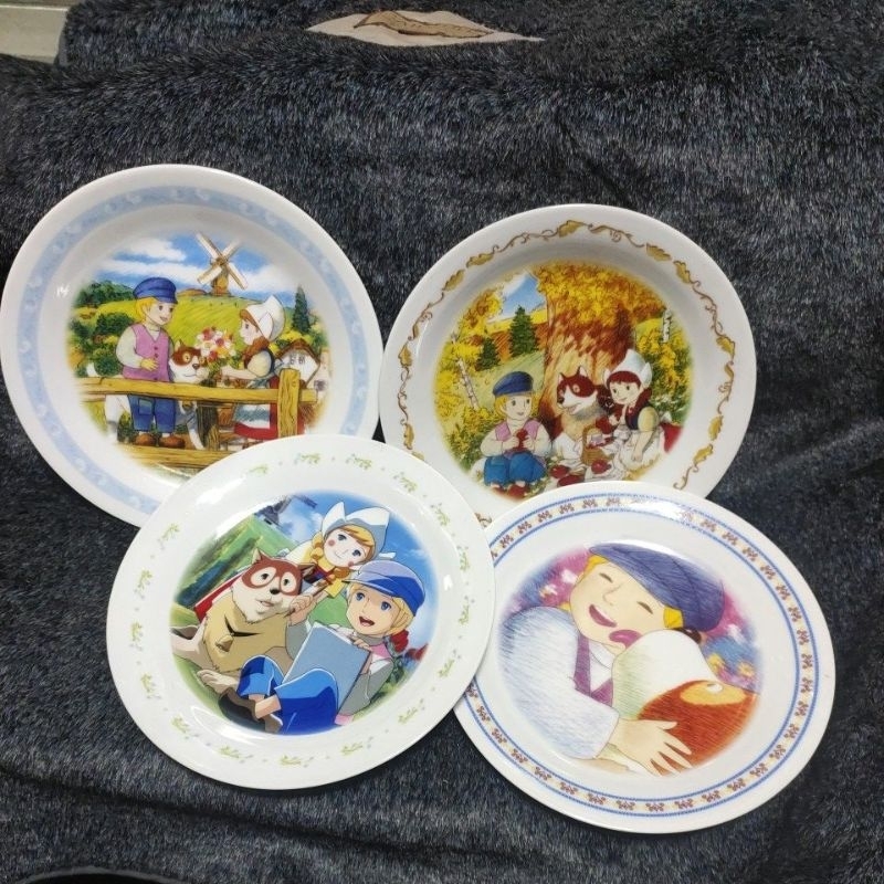 ORIGINAL DOG OF FLANDERS PLATES SET DEFFIRENT DESIGN(4PCS) FOR ONLY 325 ...