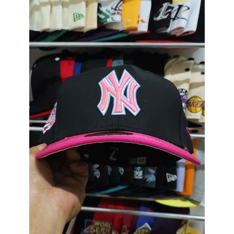 NY Yankees Black/Pink Closed Cap High Quality Replica Vintage Fitted ...