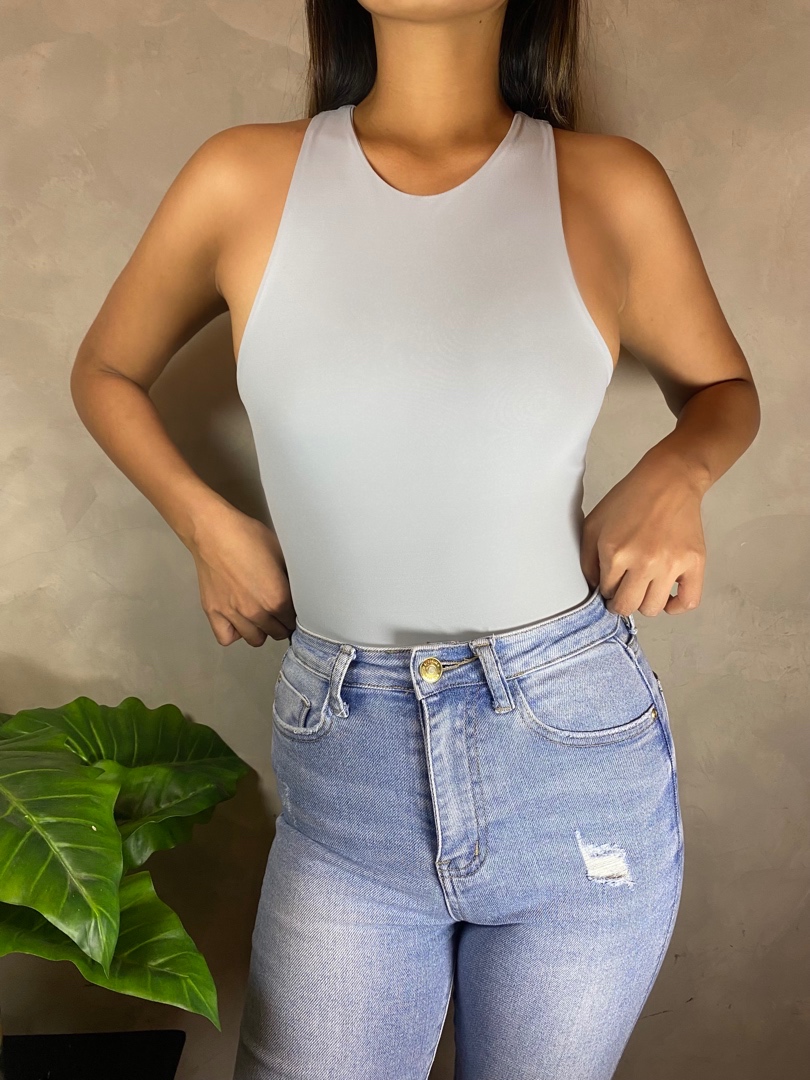 Seam & Stitch - Amara Halter Mid Crop Top | Shopee Philippines