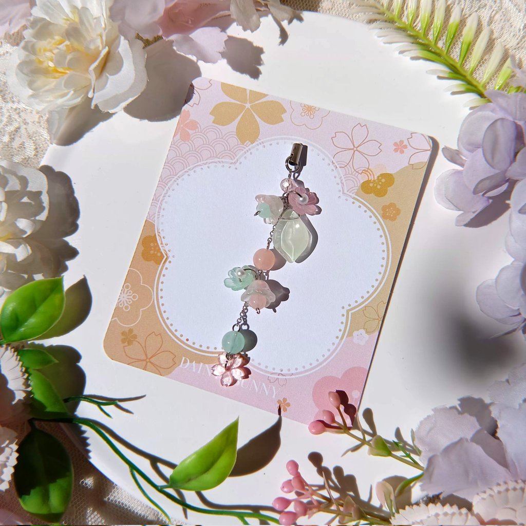 THE SECRET WORLD OF ARRIETTY FLOWER CHARM | Phone Car Bag Lightstick ...