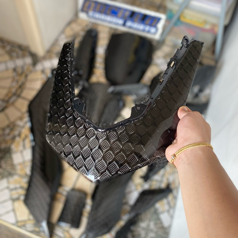 Nmax v2/v2.1 BIG U ( original carbon ) | Shopee Philippines