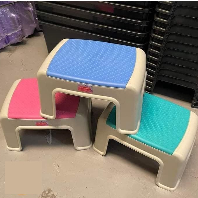 Chair Uni Lucky Plastic Laundry Stool Chair/ Plastic Bangkito (RANDOM ...