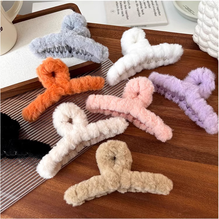 1 Pcs Of Cute Fuzzy Hair Claw, Plush Hair Clamp for Thick Hair ( Random ...