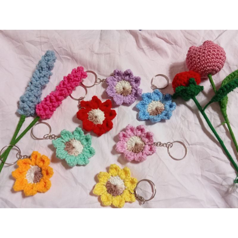 Bini Color Themed Inspired Crocheted Sunflower Keychain | Shopee ...