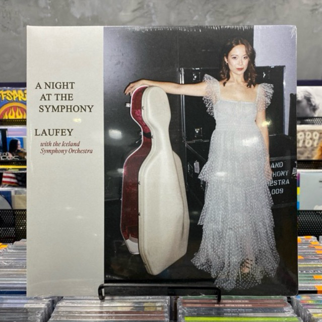 LAUFEY A Night At The Symphony Standard Vinyl (Black, 2LP) | Shopee ...