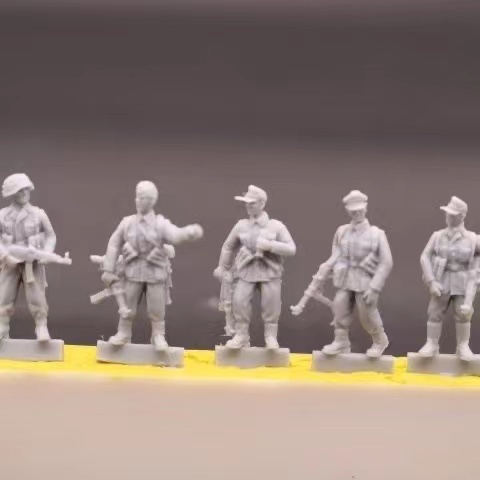 1/72 Scale Die-Cast Resin Figure War American Winter Tank Driver ...