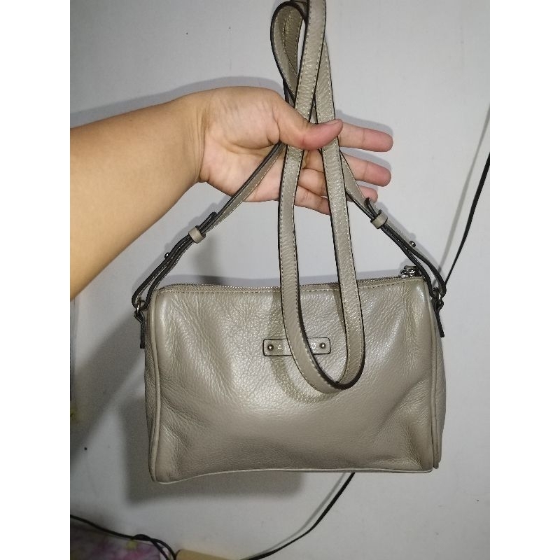 Preloved Alphard Crossbody Bag, Genuine Authentic Leather | Shopee ...