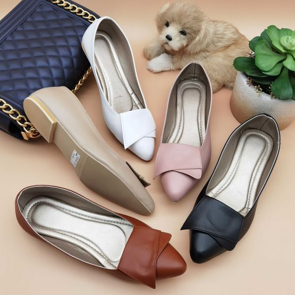 Liliw (S&M 226) Flat Pointed Toe with Trapezoidal Ribbon at Vamp Plain ...