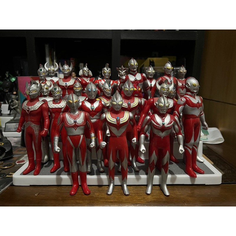 (SET) LOOSE ULTRAMAN FAMILY ANIME FIGURE COLLECTION (Authentic ...