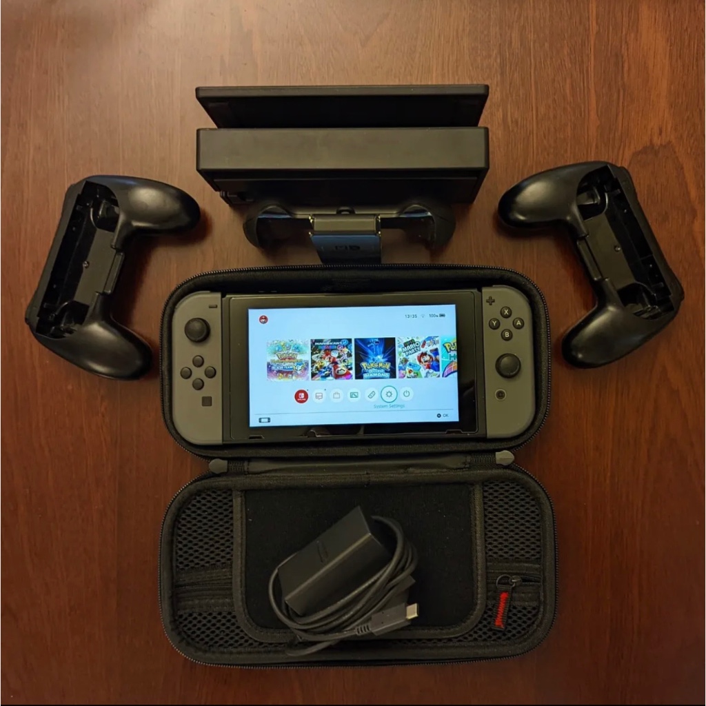 Nintendo Switch 32GB Grey Bundle (Console, Games & Accessories) Mint ...