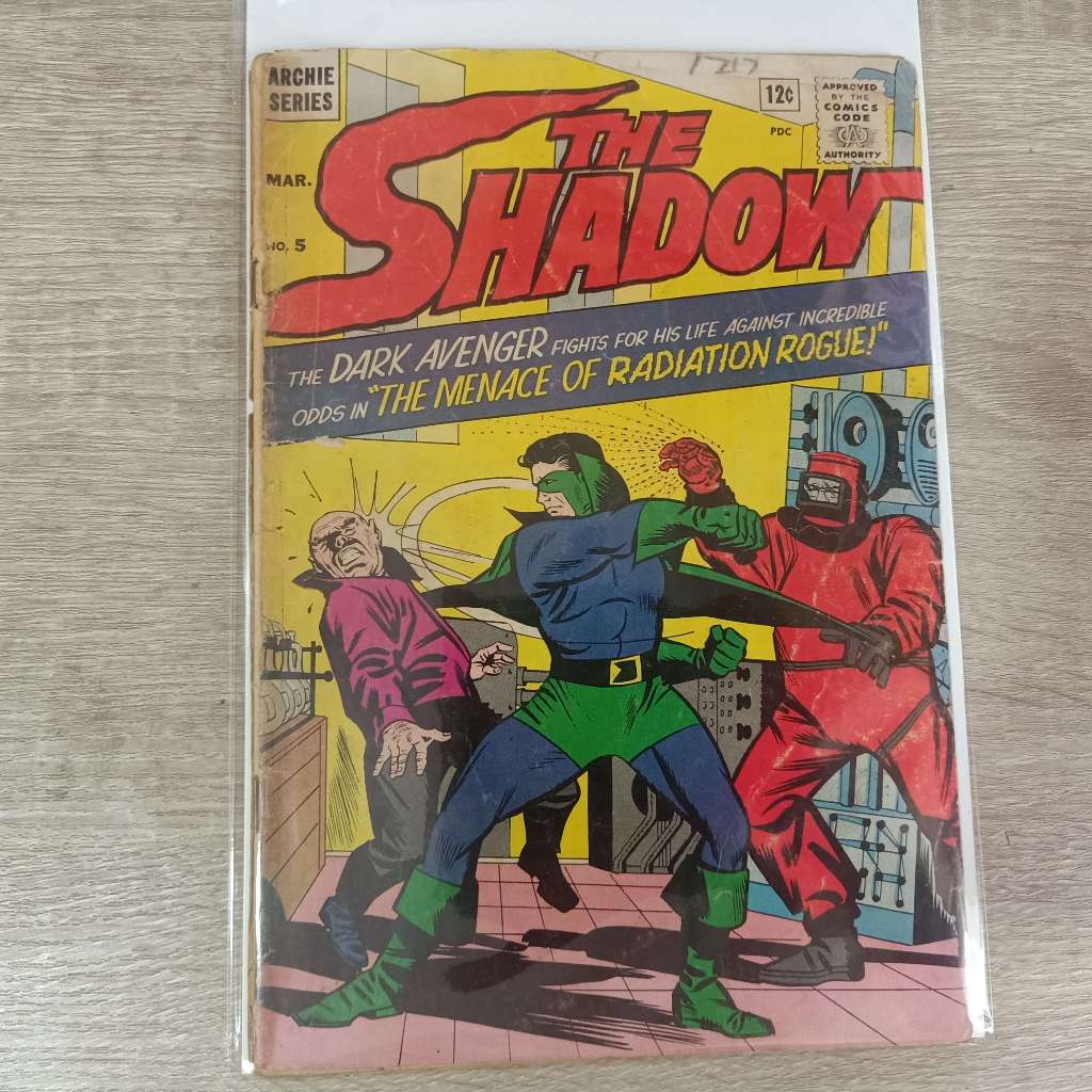 Shadow #5 (1965 Archie Comics) - G minus condition (detached / split ...