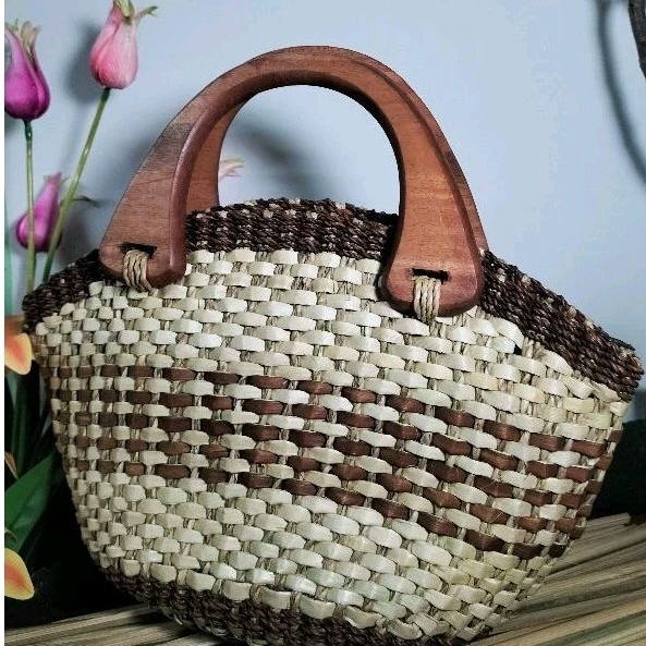 Pandan Leaves Bags with Wood Handle | Shopee Philippines