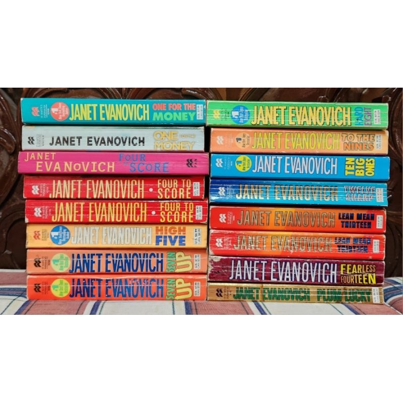 Stephanie Plum Novels - Janet Evanovich (Preloved - MMPB) | Shopee Philippines