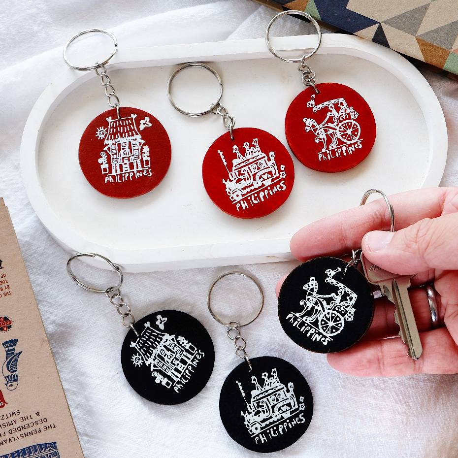 Papemelroti Philippine Souvenir Keychain | Bahay-Kubo Kalesa Jeepney ...