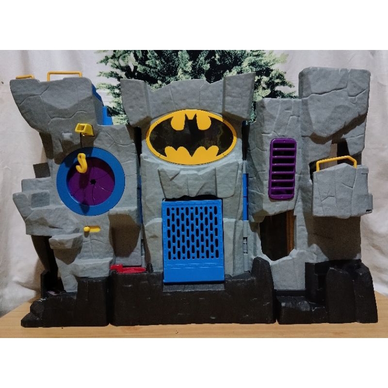 Fisher-Price Imaginext Adventures DC Super Friends Batman Bat Cave ...