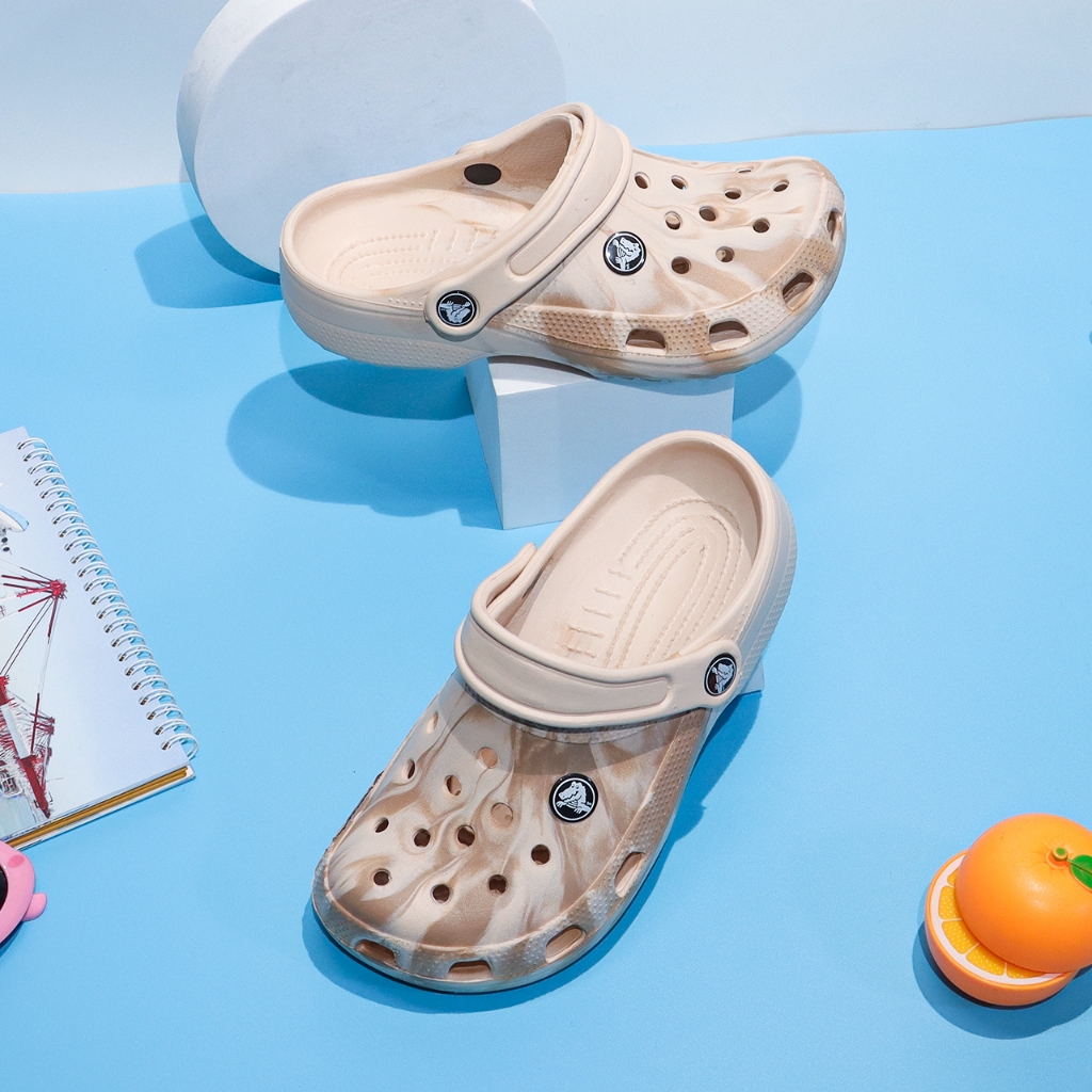 2024 Crocs Clogs Fashion Sandals for Men and Women for Couples Cozy Non ...