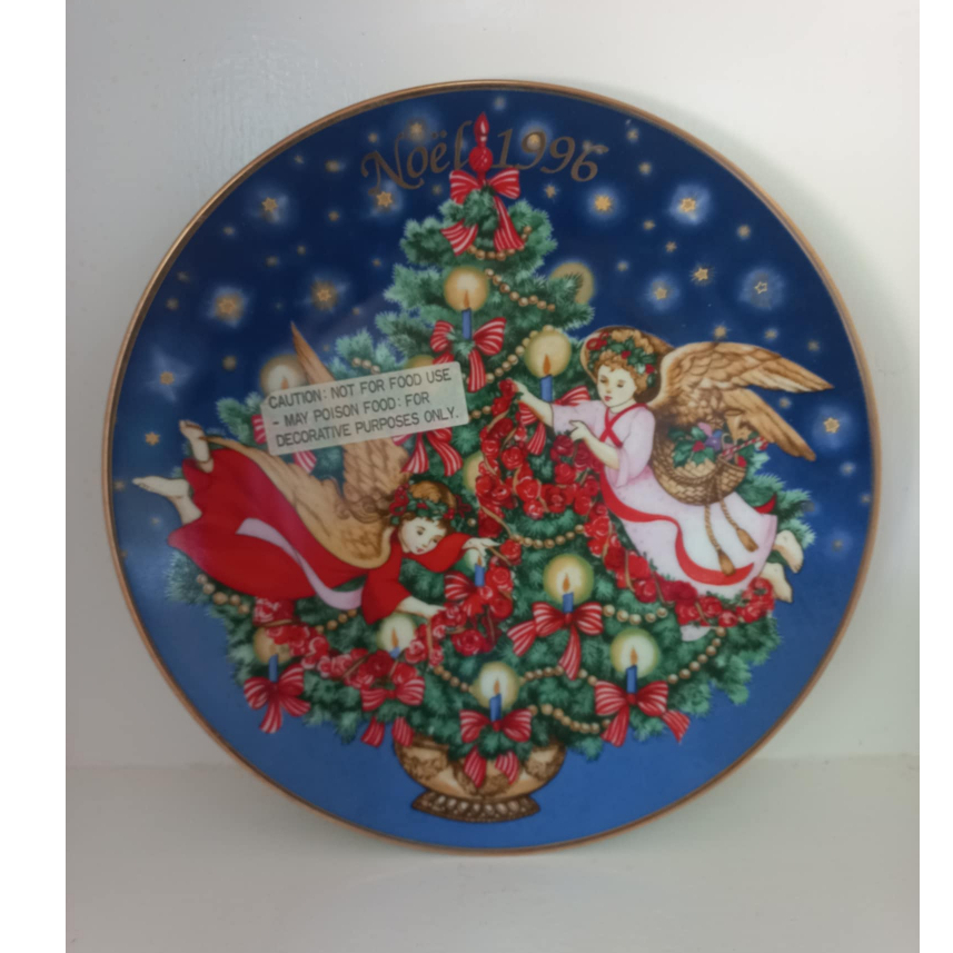 1995 Avon Vintage Collectible Christmas Plate(Trimming The Tree ...
