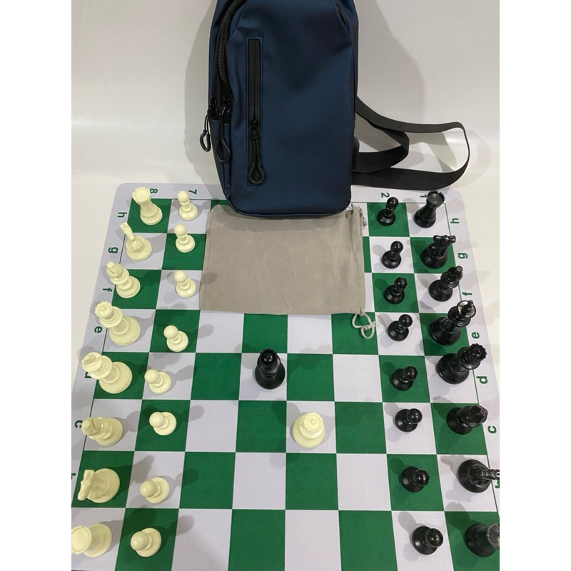Windmill ® High Quality chess set (Pieces + Green foldable mat board ...