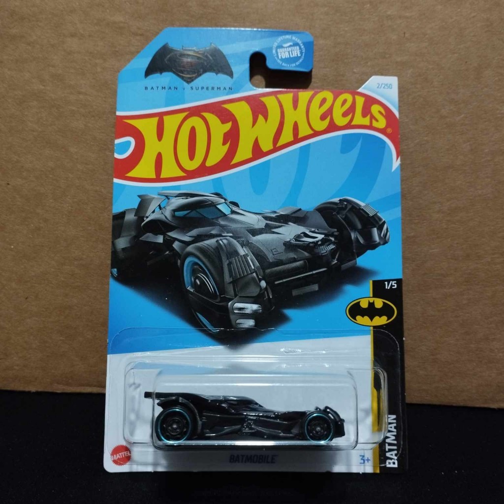 Hot Wheels Batman V Superman Batmobile (DD8 Blue Wheel Variation ...