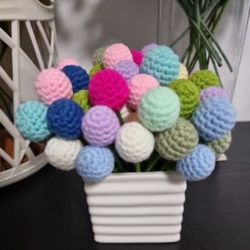 55 mix color buds with square ceramic pot | Shopee Philippines