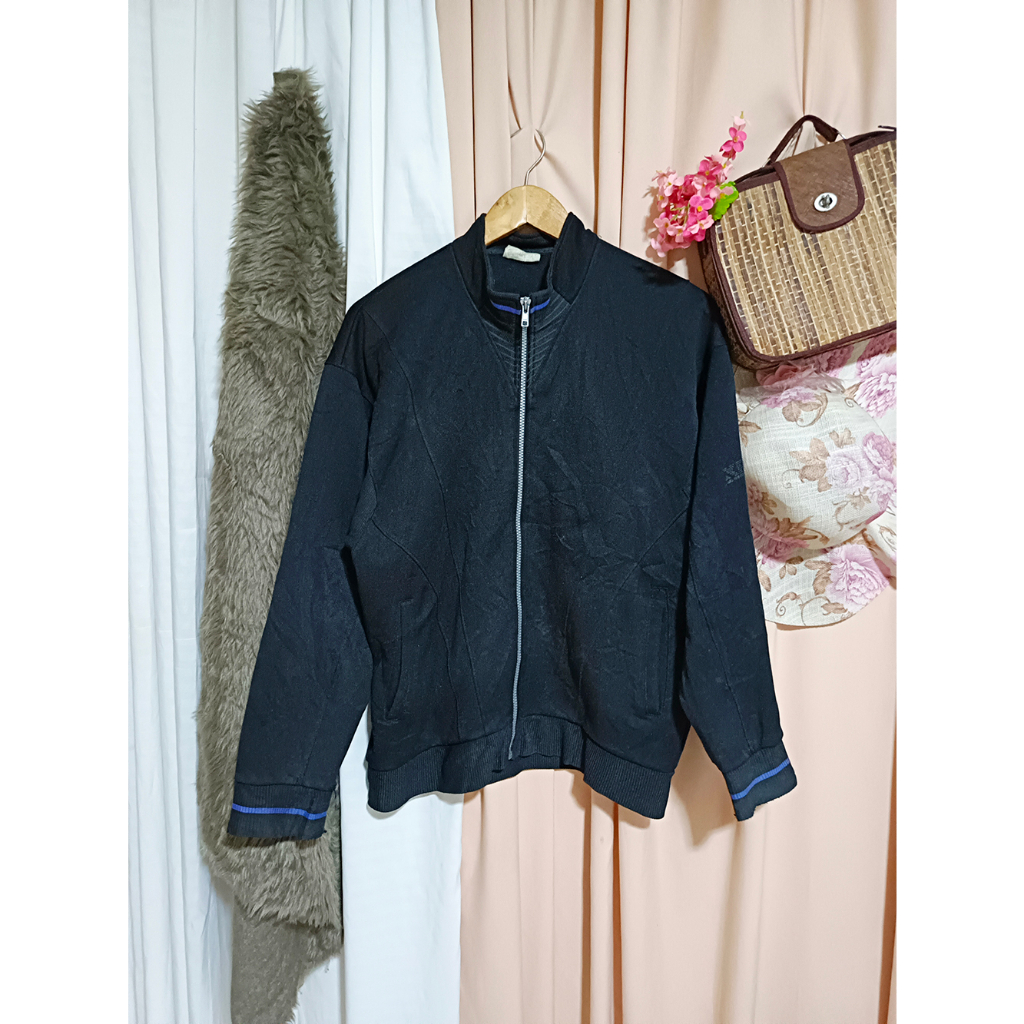 Preloved ASIC Varsity Zipper Jacket GUC (S-M) | Shopee Philippines
