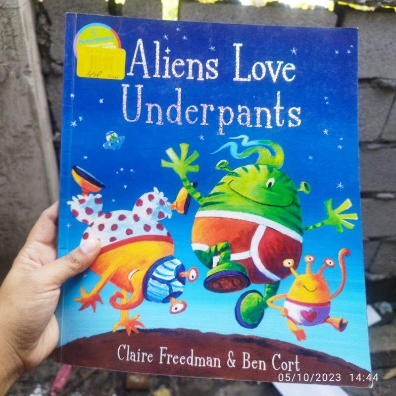 Aliens love underpants | Shopee Philippines