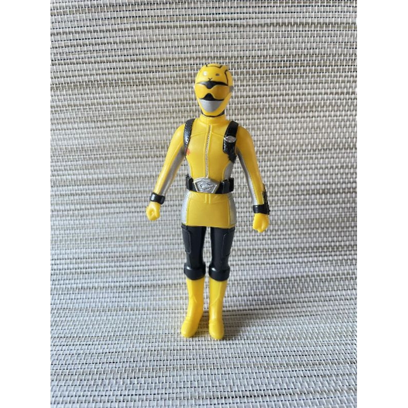 Bandai Yellow Buster Tokumei Go-Busters Sentai Hero Series Action ...