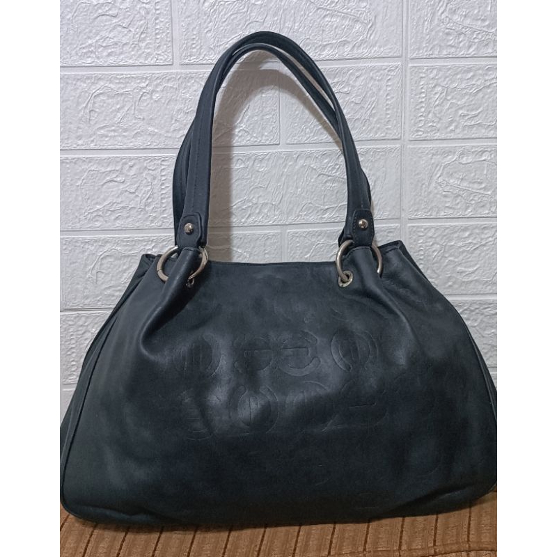 Esquire Genuine leather Shoulder bag Preloved | Shopee Philippines
