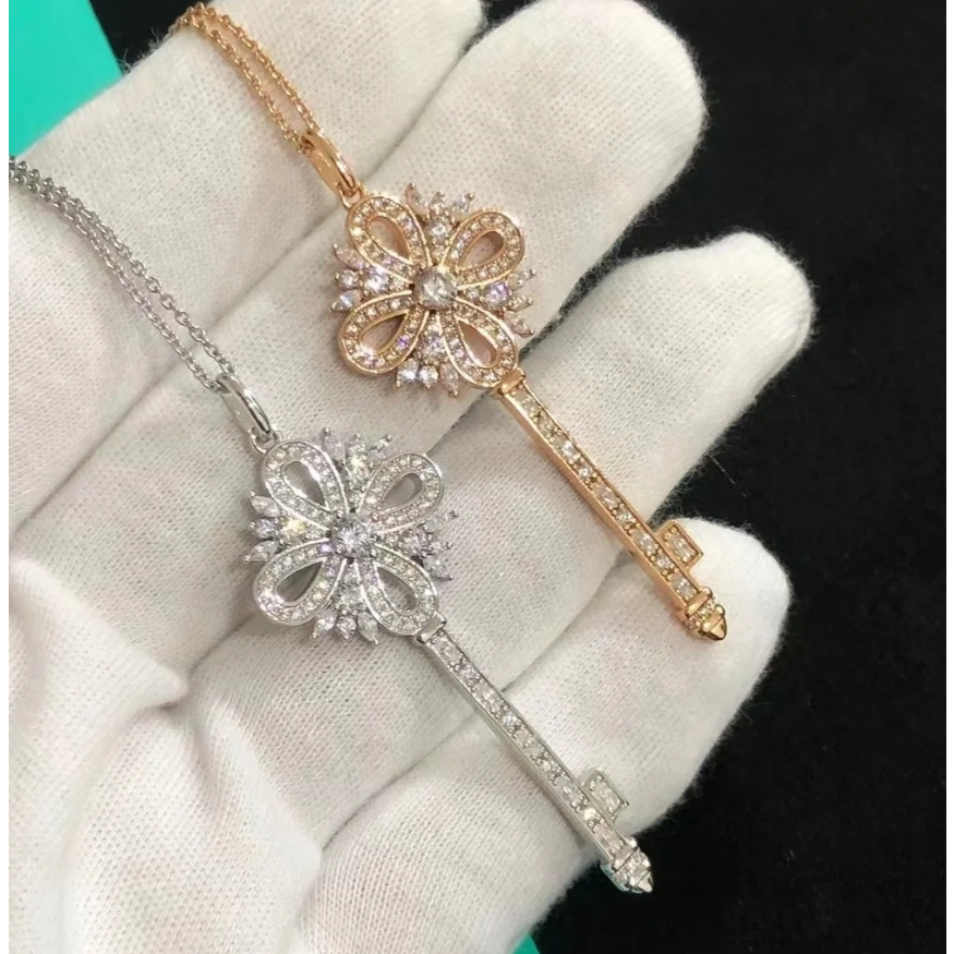 Pawnable 18k GOLD AU 750 Keys crown key diamond necklace &Tiffan ...