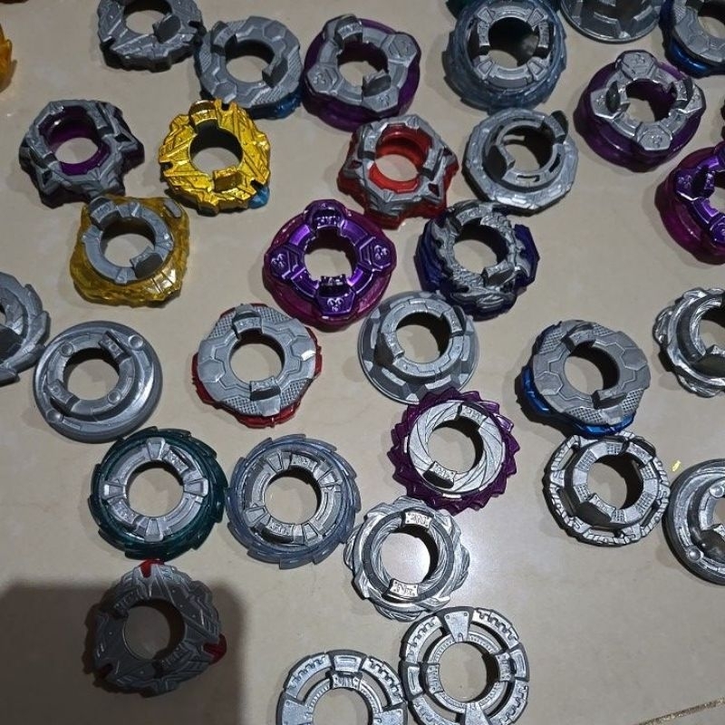 Beyblade Burst Forge Disc (3) and Superking Chassis Takara Tomy ...