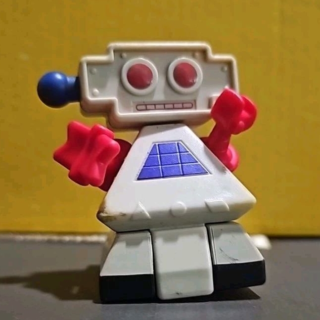 McDonald's 2017 Despicable Me Bratt's Robot Toy Figure | Shopee Philippines