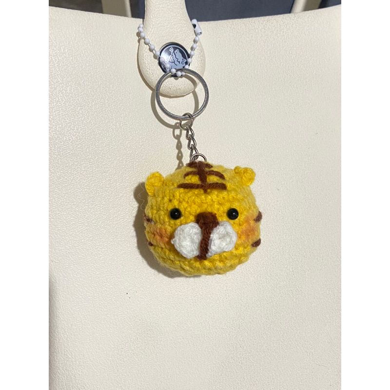 HANDMADE | TIGER KEYCHAIN CROCHET | GIFT BIRTHDAY VALENTINES | Shopee ...