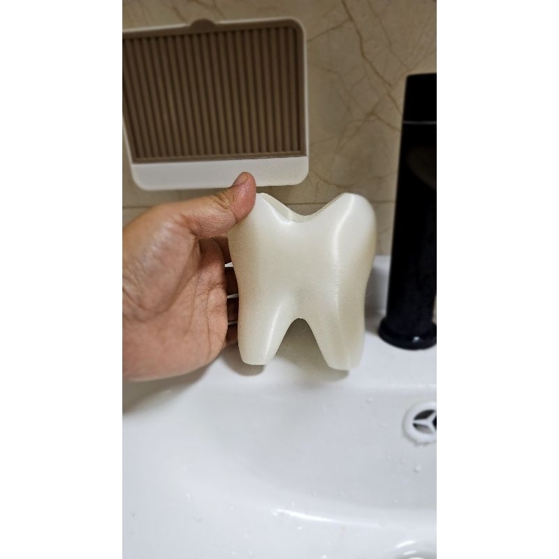Tooth shaped pen/toothbrush holder with hole | Shopee Philippines