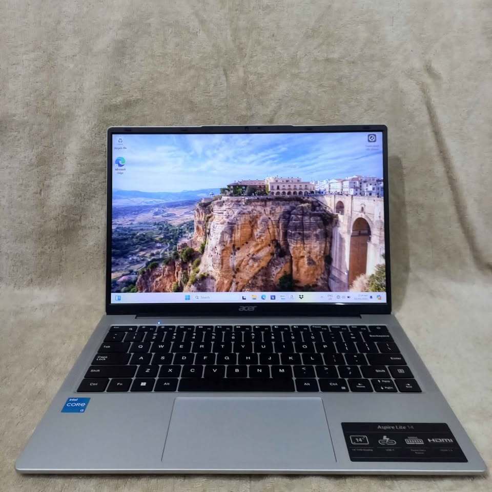 Acer Aspire AL14-31P ️Intel(R)Core(TM)i3-N300 (8CPUs) ,~800MHz | Shopee ...