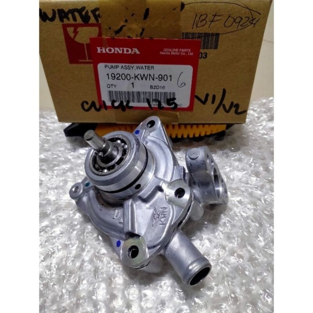 GENUINE WATER PUMP ASSY CLICK 125 / CLICK 150 HONDA ORIGINAL (19200-KWN ...
