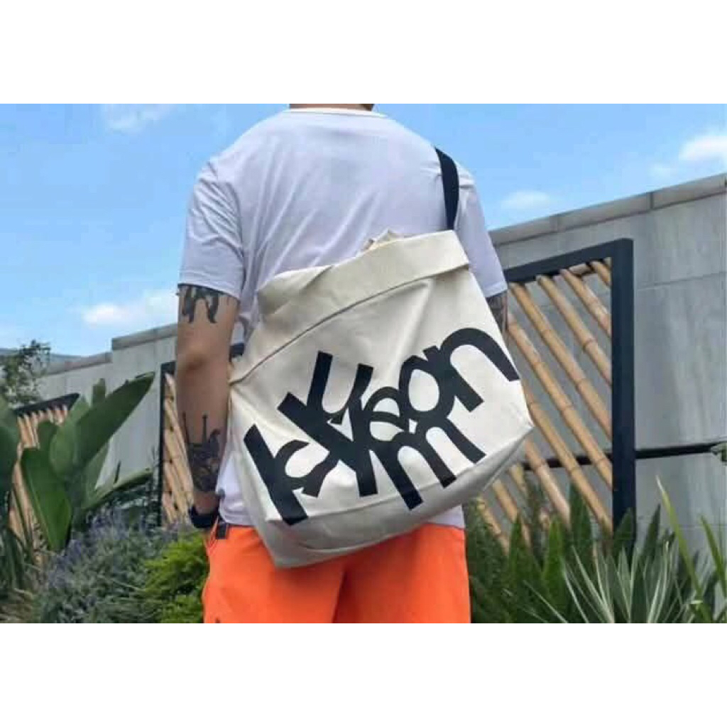 Lululemon Cotton Canvas Tote 39cm x 15.5cm x 36cm (15.4" x 6.1" x 14.2") | Shopee Philippines