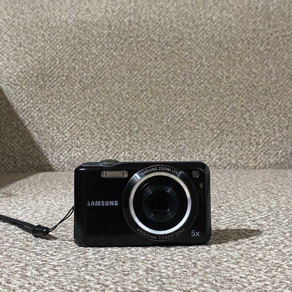 Samsung ES65 Digital Camera (Digicam) in BLACK with COMPLETE ACCESORIES ...