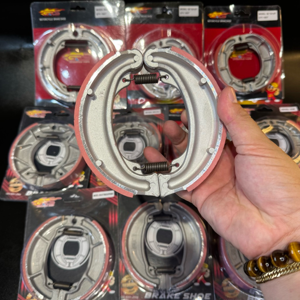 GRS BRAKE SHOE ( RED ) RUBBERIZED BRAKE SHOE MIO / SKYDRIVE FI / XRM ...