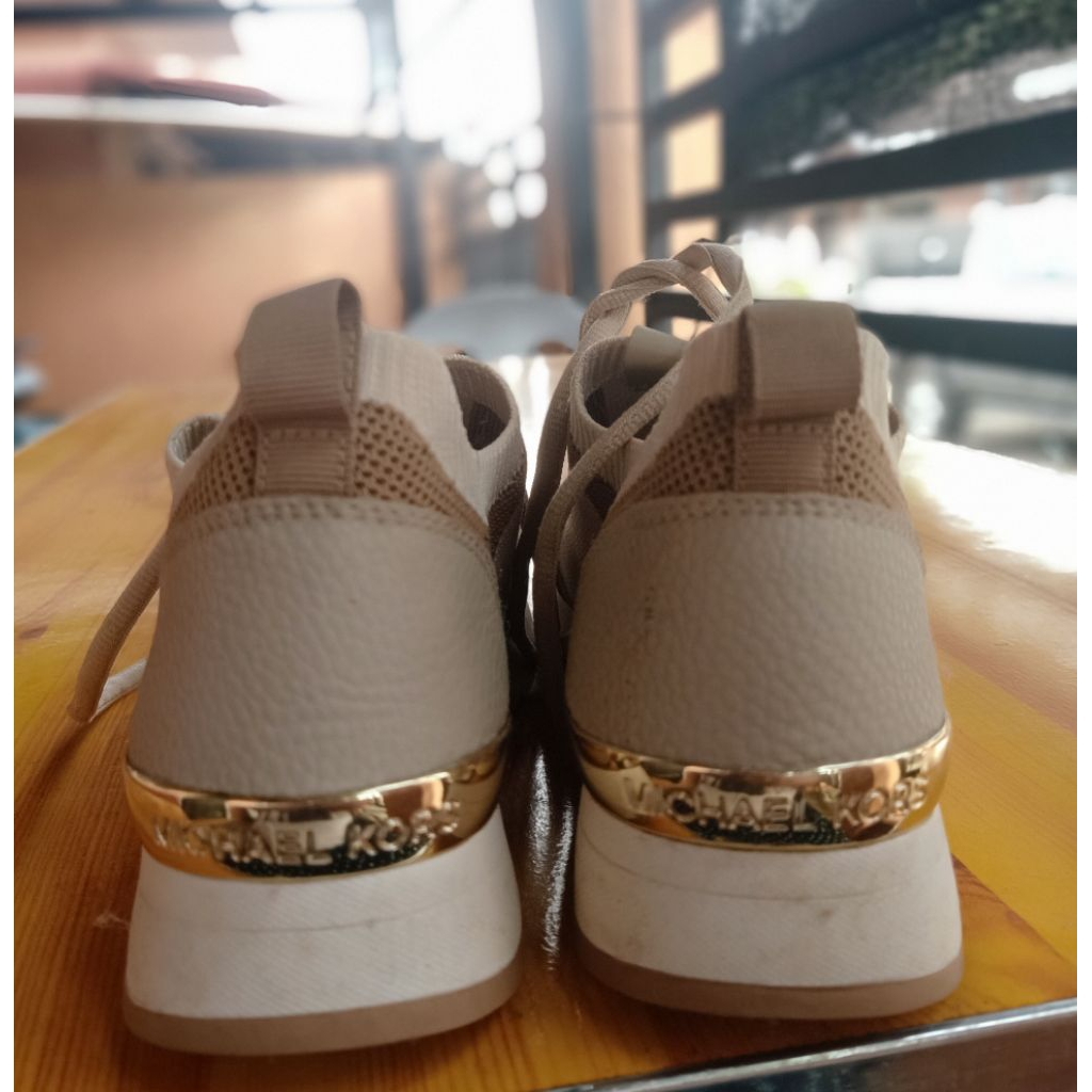 Authentic MK Shoes size 36 pero pwd din sa 35 | Shopee Philippines