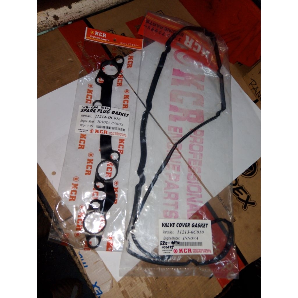 valve cover gasket - toyota innova Gas 1TR 2005 2015 and spark plug ...