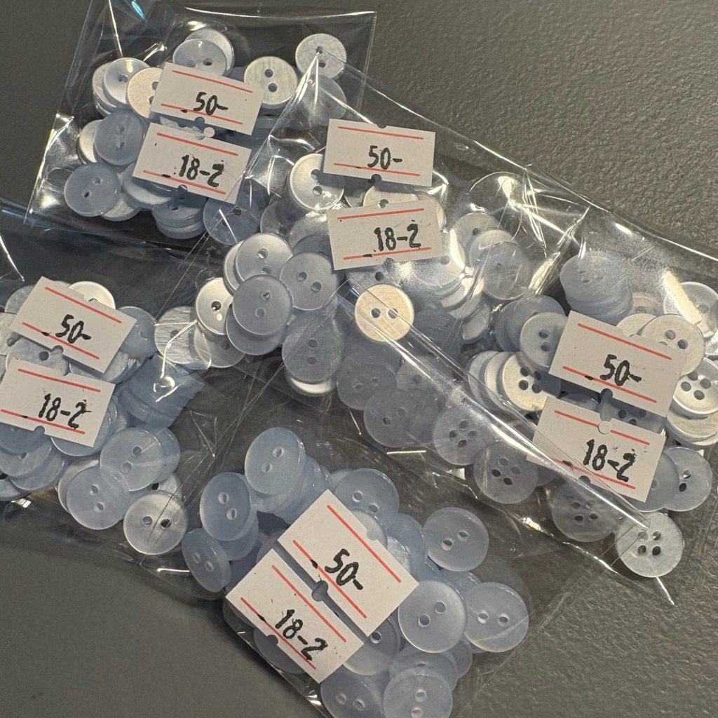 (50pcs per pack) Polo Buttons / Blouse Buttons / Uniform Transparent ...