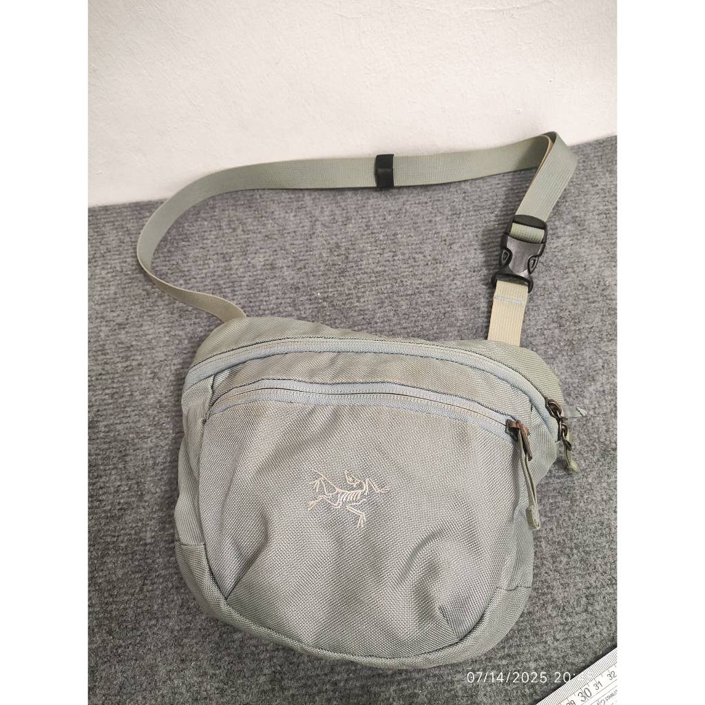 Arc'teryx unisex sling / crossbody (Original Preloved) | Shopee Philippines