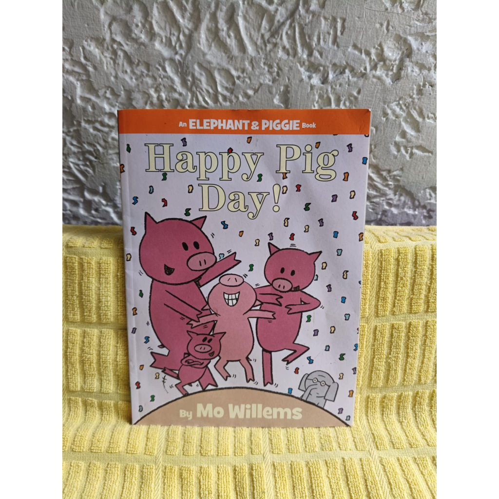 Happy Pig Day! by Mo Willems (pre loved / paperback) | Shopee Philippines