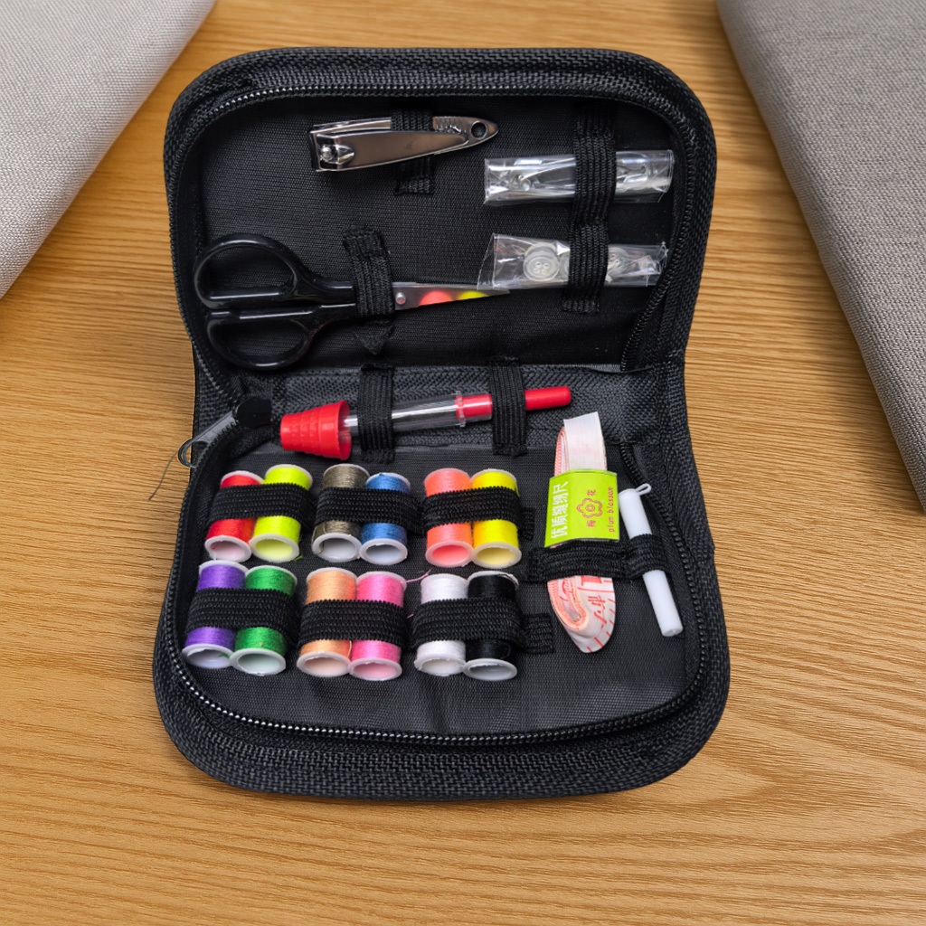 YIA 30 Sewing Kit Household Sewing Kit Set with Thread, Scissors, Pins ...