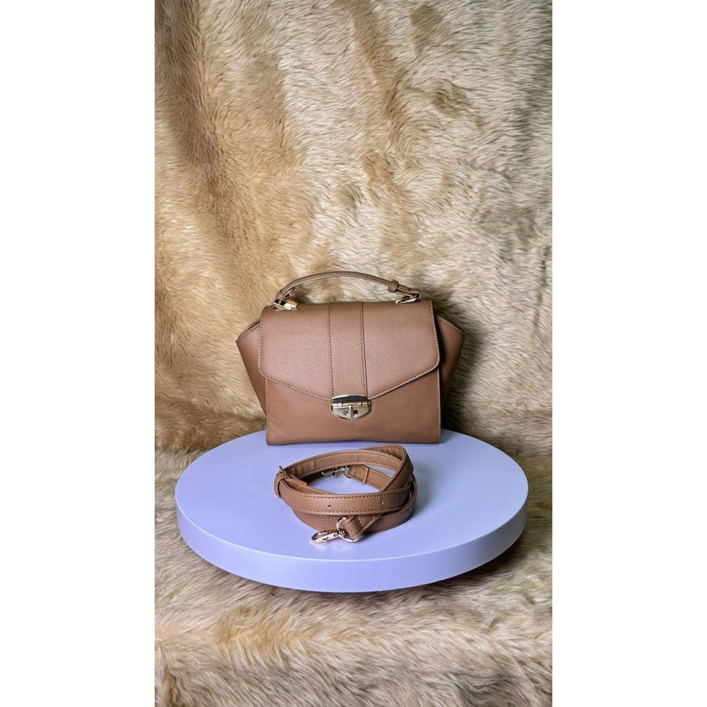 LJ ~ Japan 🇯🇵 Prelove Selection Top Handle Two Way Bag in Choco Mocha ...