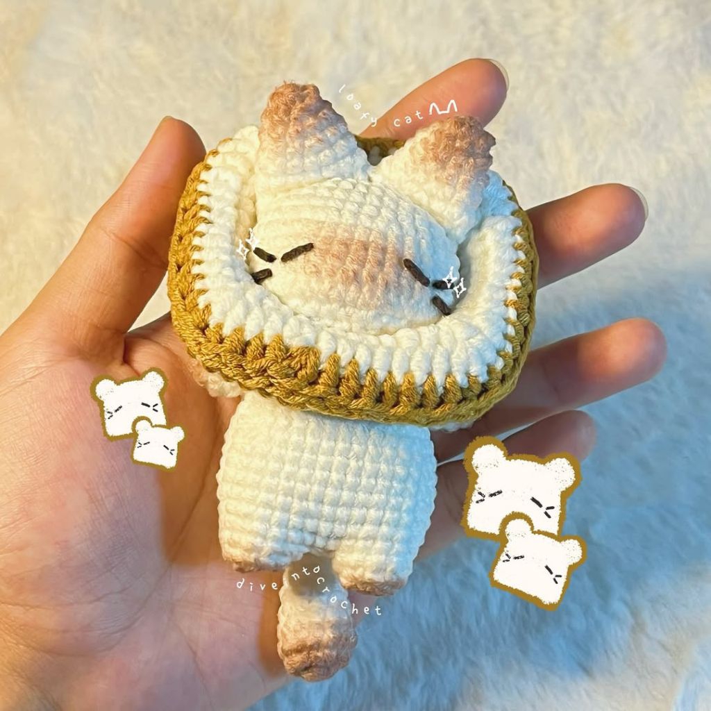 crocheted loafy cat with bread hat amigurumi keychain | Shopee Philippines