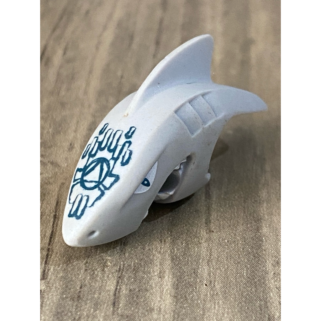 LEGO Minifigure, Head, Modified - Shark w/ Fin w/ White Eyes & Teeth ...