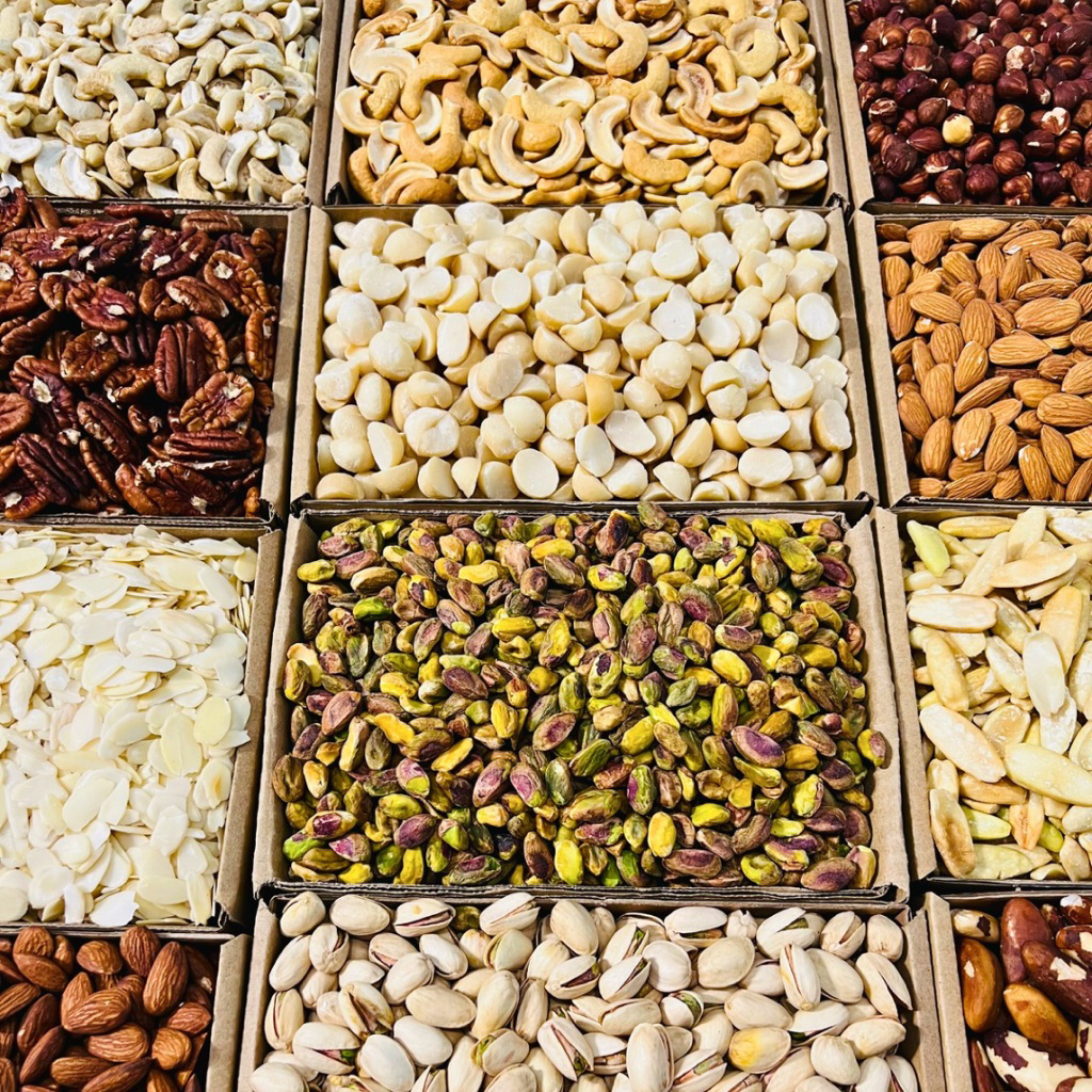 Imported Premium Nuts in Resealable Pouch(500 grams)-almond,cashew ...