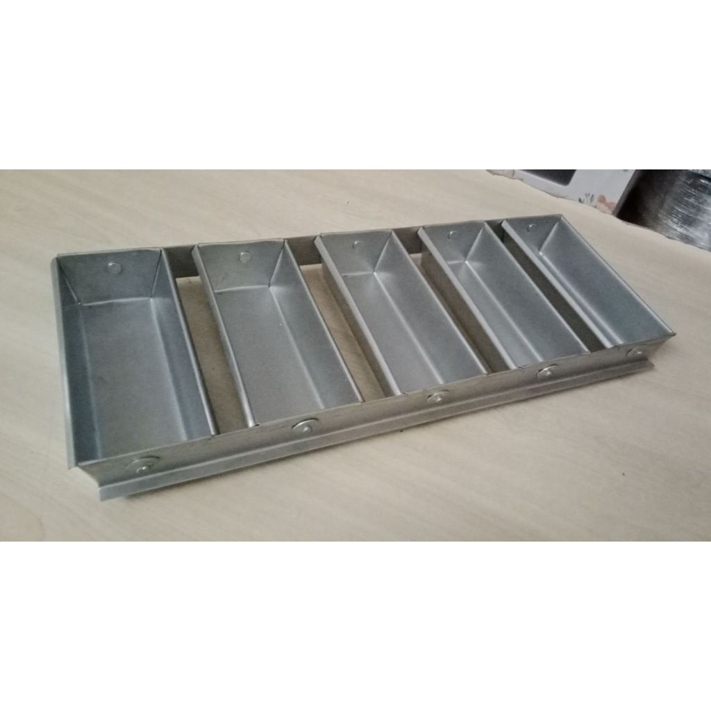 Pandesyosa / Cheese Roll Pan / Fudgee Pan 13x5 | Shopee Philippines